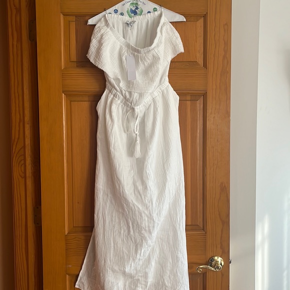 Gilli | Dresses | Gilli Maxi Strapless White Dress Brand New | Poshmark